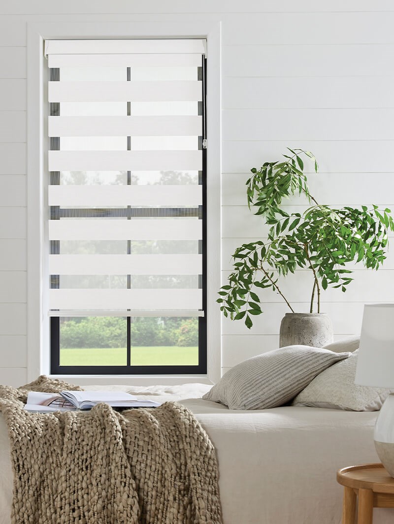 Palermo White Vision Day and Night Blind